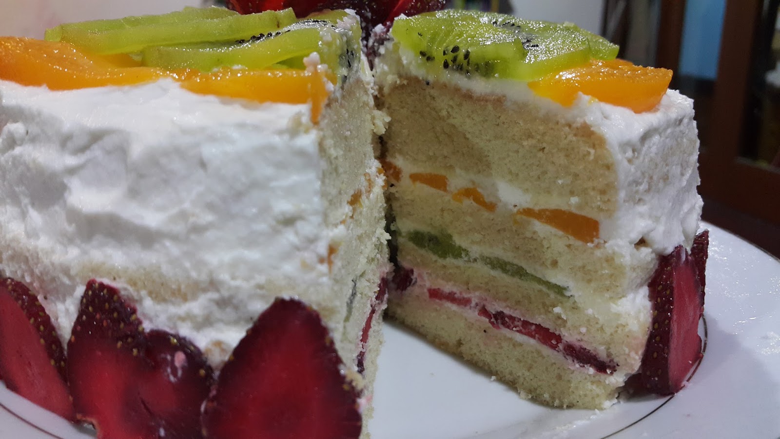 Jess-KITCHEN-Lab: Fresh Fruit Cake for ME