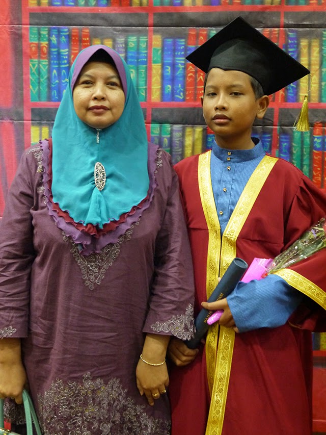 400 Keping Gambar Graduasi dalam Satu DVD