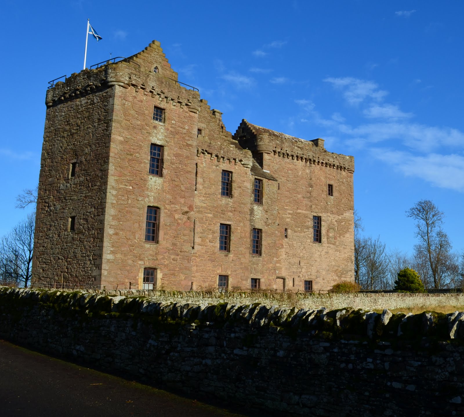 Tour Scotland: Tour Scotland Photographs Huntingtower Castle Perthshire