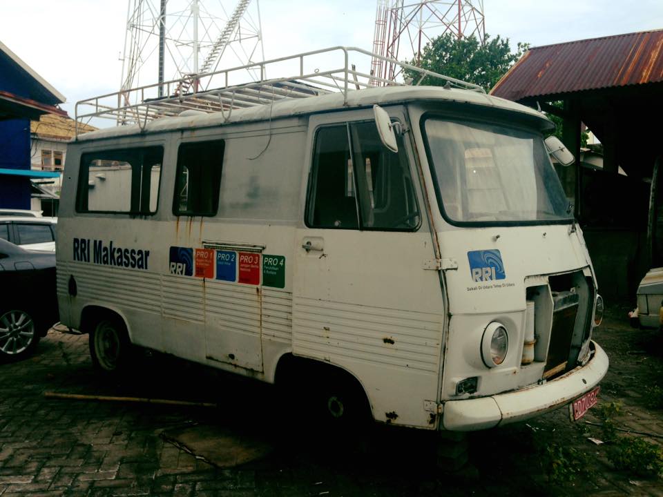 MOBIL TUA Eks Mobil Operasional Keliling RRI MAKASSAR - LAPAK MOBIL DAN ...