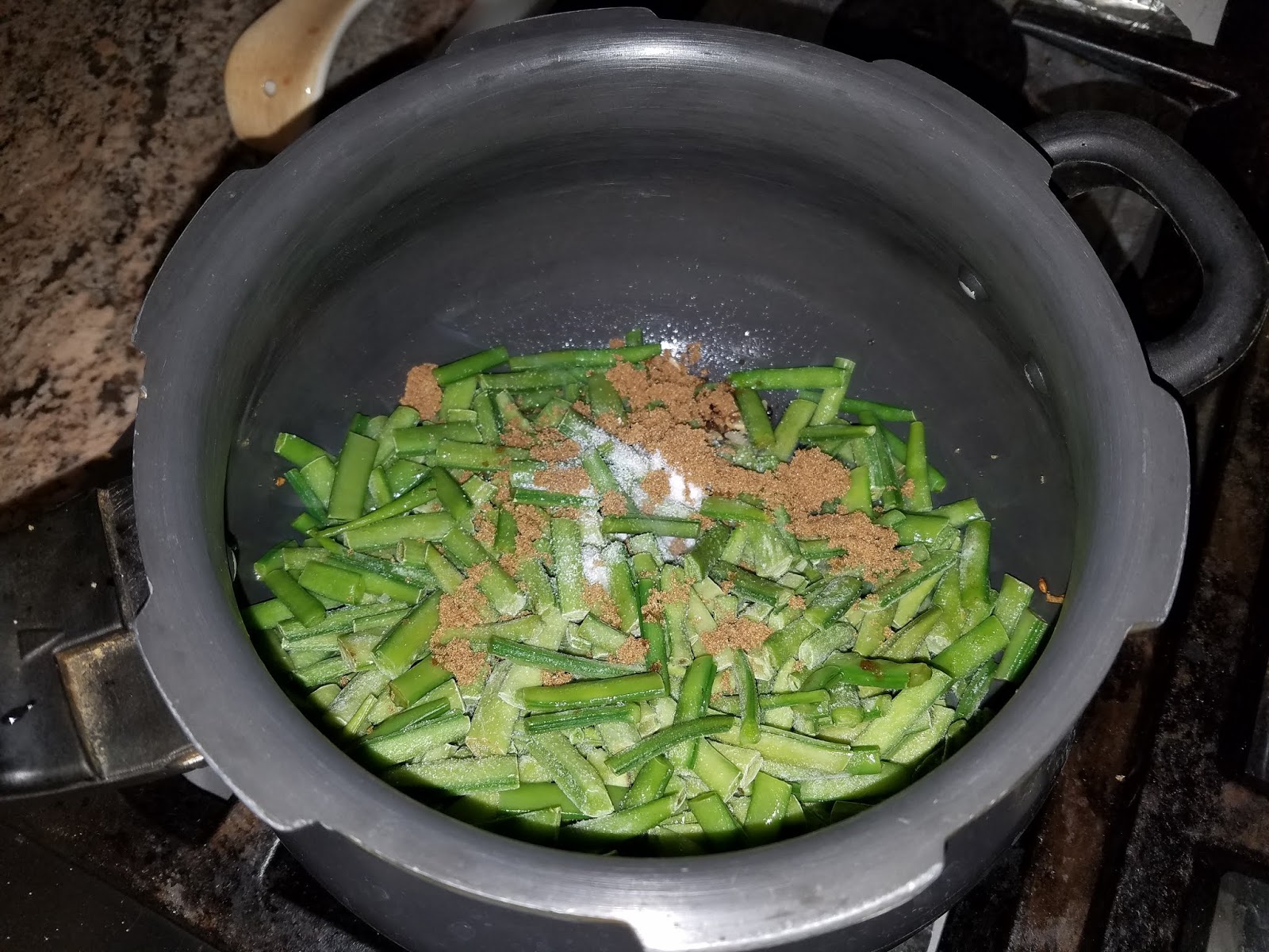 Indian Khana, Made Easy: Simple Guvar Beans Stir Fry