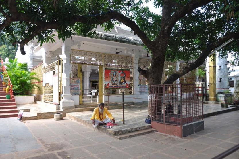 Raghu's column!: Sri Anantha Padmanabha Swamy Temple, Ananthagiri Hills.