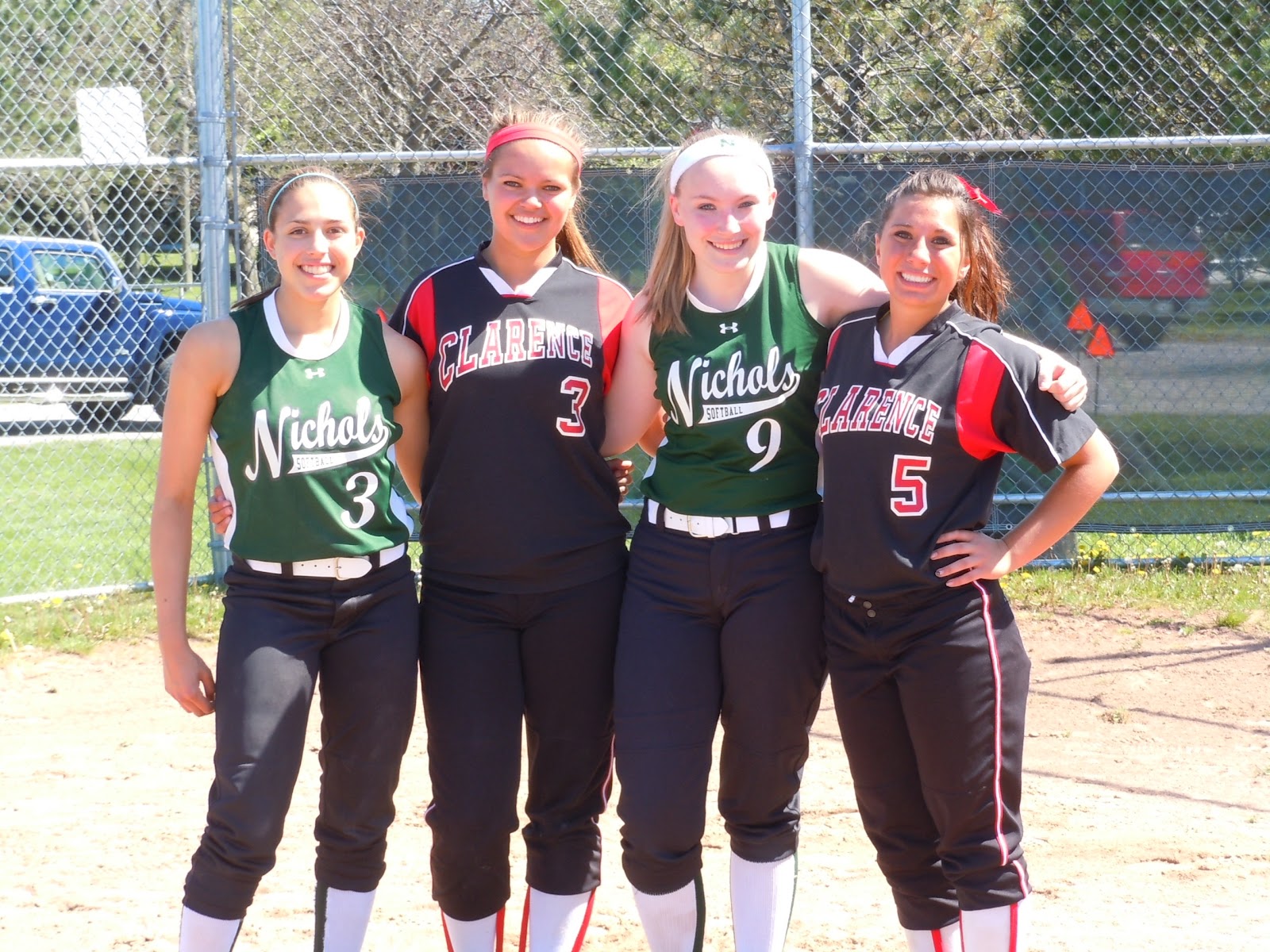 New Era Diamond Girls Softball: School Colors, One Last Time!