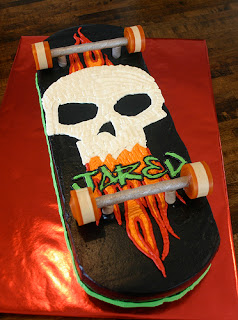 Sprinkled With Love: How to SKATE through a SKATEBOARD Cake :)