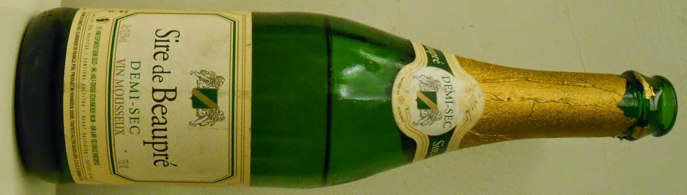 酒#民: 品飲筆記 - Etiquette de vin mousseux Sire de Beaupré demi-sec N.V