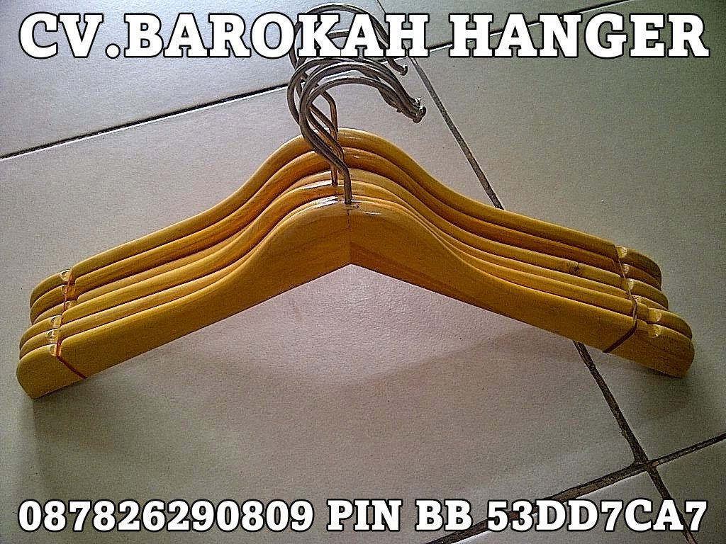 HANGER KAYU BERKUALITAS