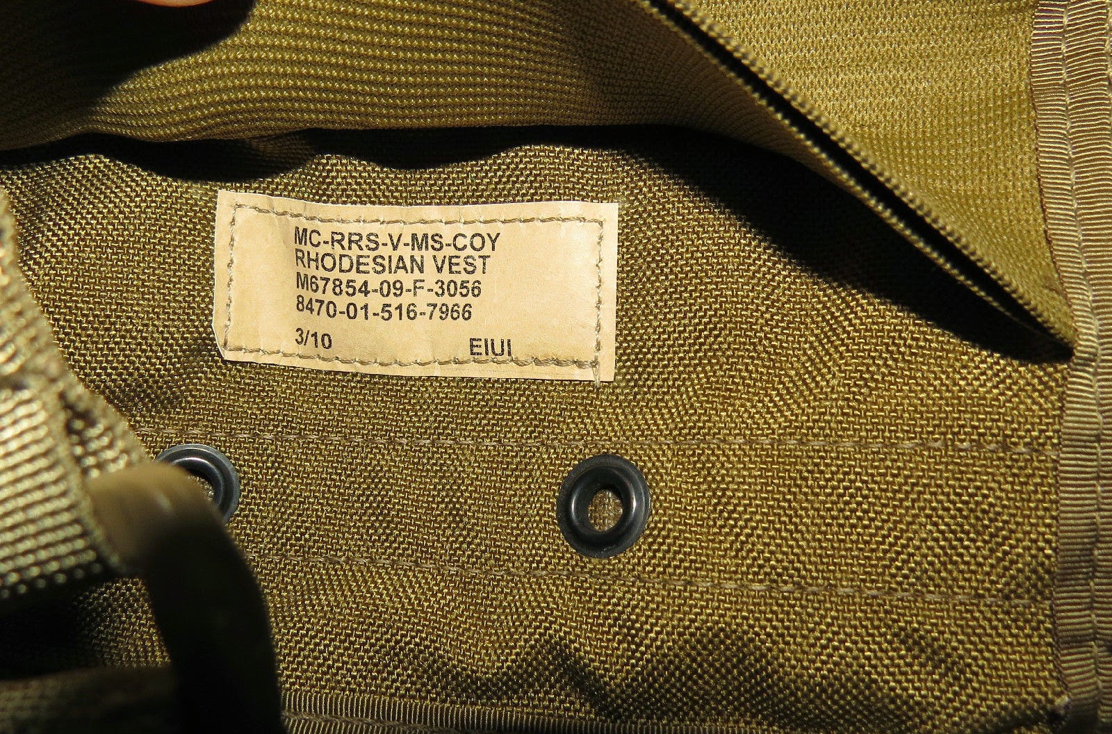 Webbingbabel: Eagle Industries USMC FSBE II Vest Rhodesian Recon '10