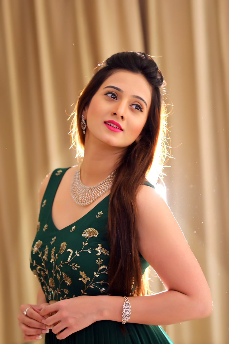Harshika Poonacha Glam Photoshoot - Latest Movie Updates, Movie ...