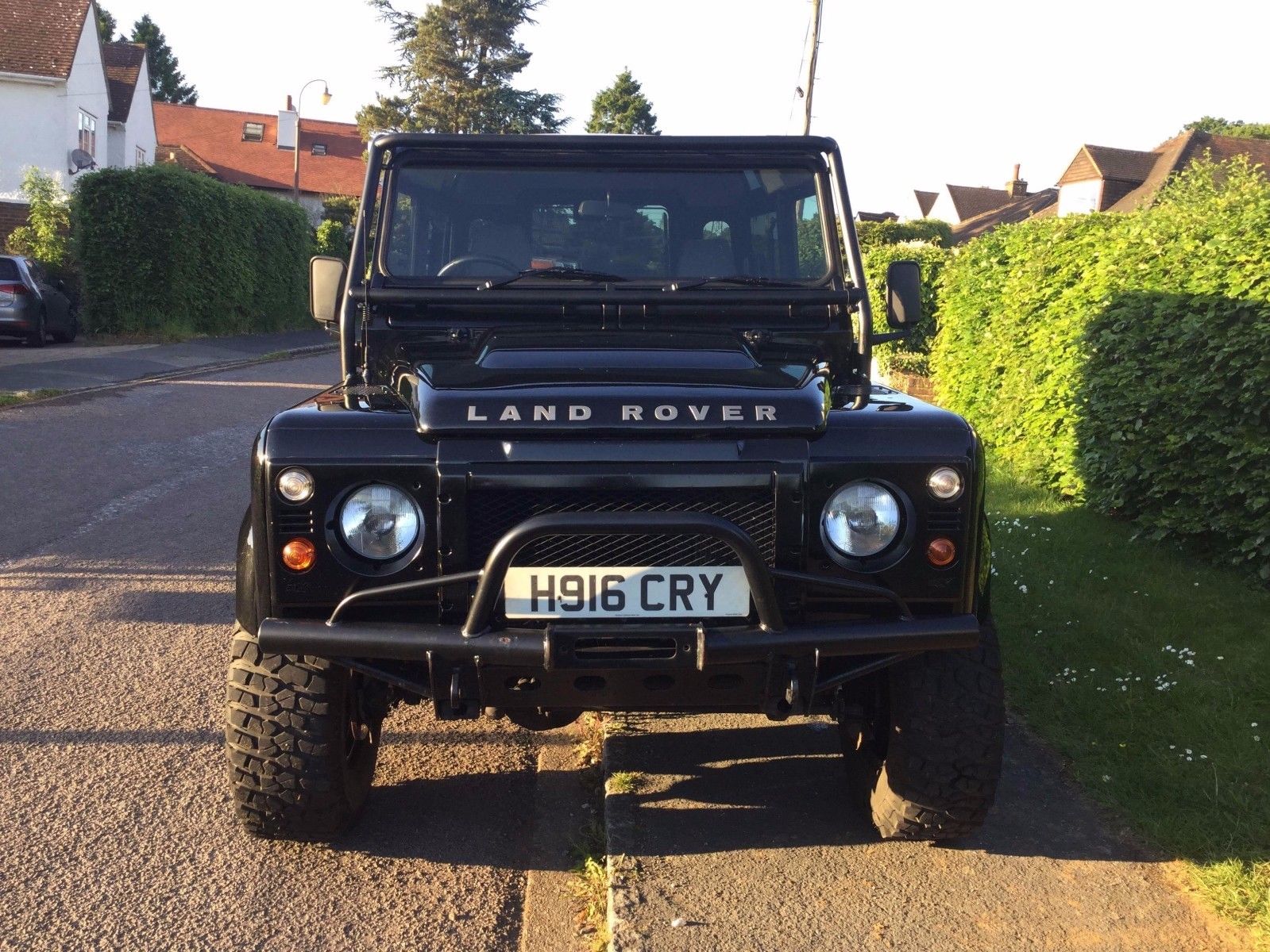 Landrover Defender: Land Rover Defender 90 300TDI Shooting Edition ...