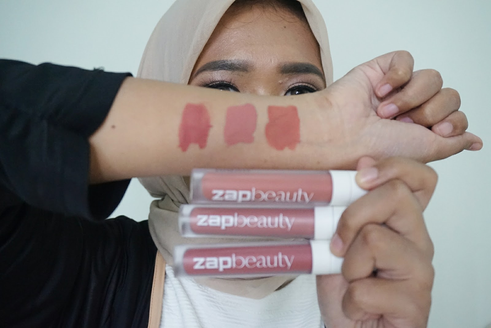 REVIEW ZAP BEAUTY LIP CREAM - Dessy DYL