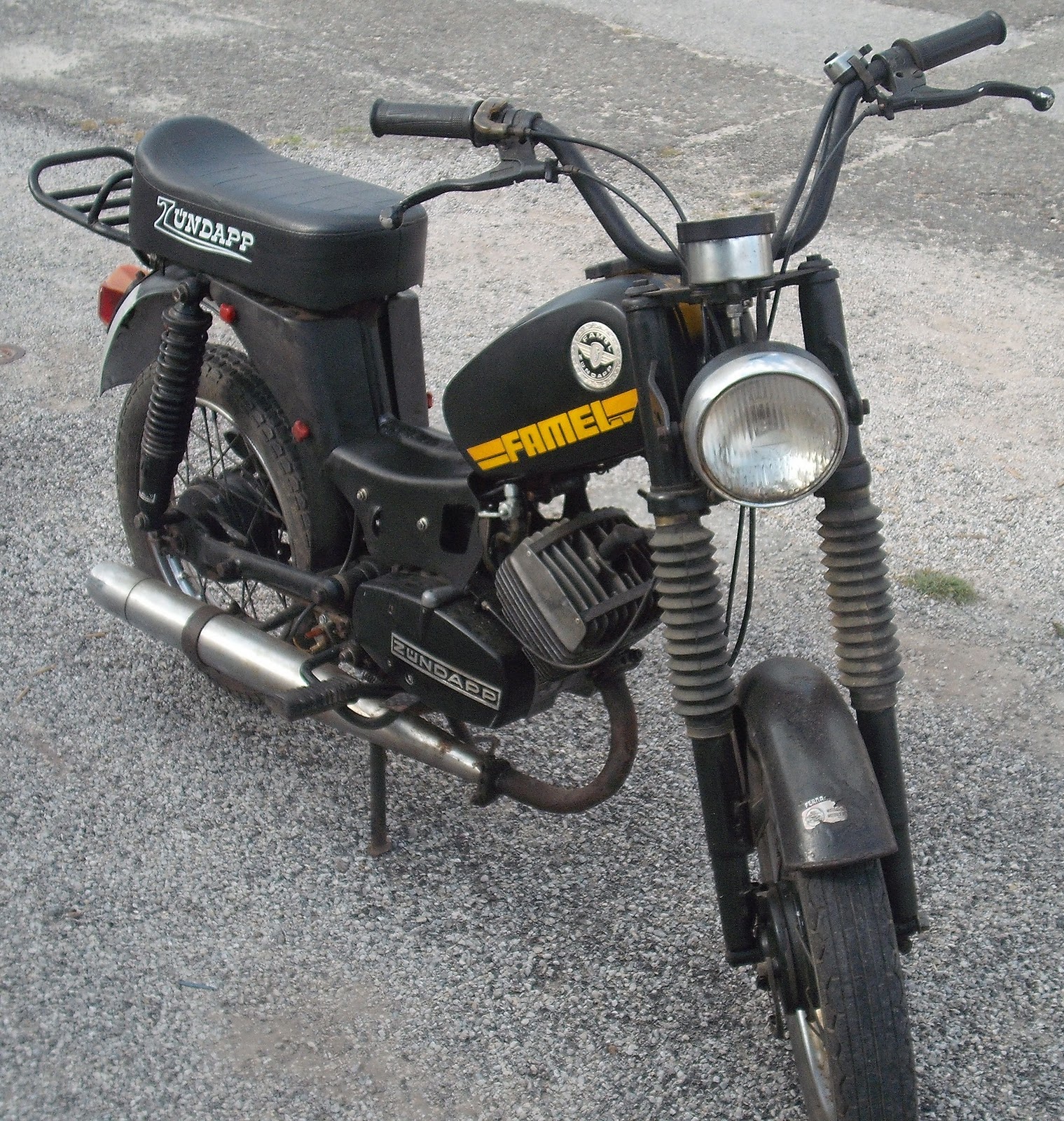 Peças & Motorizadas Antigas .: Vendo Motorizada Famel Zundapp de 3 ...