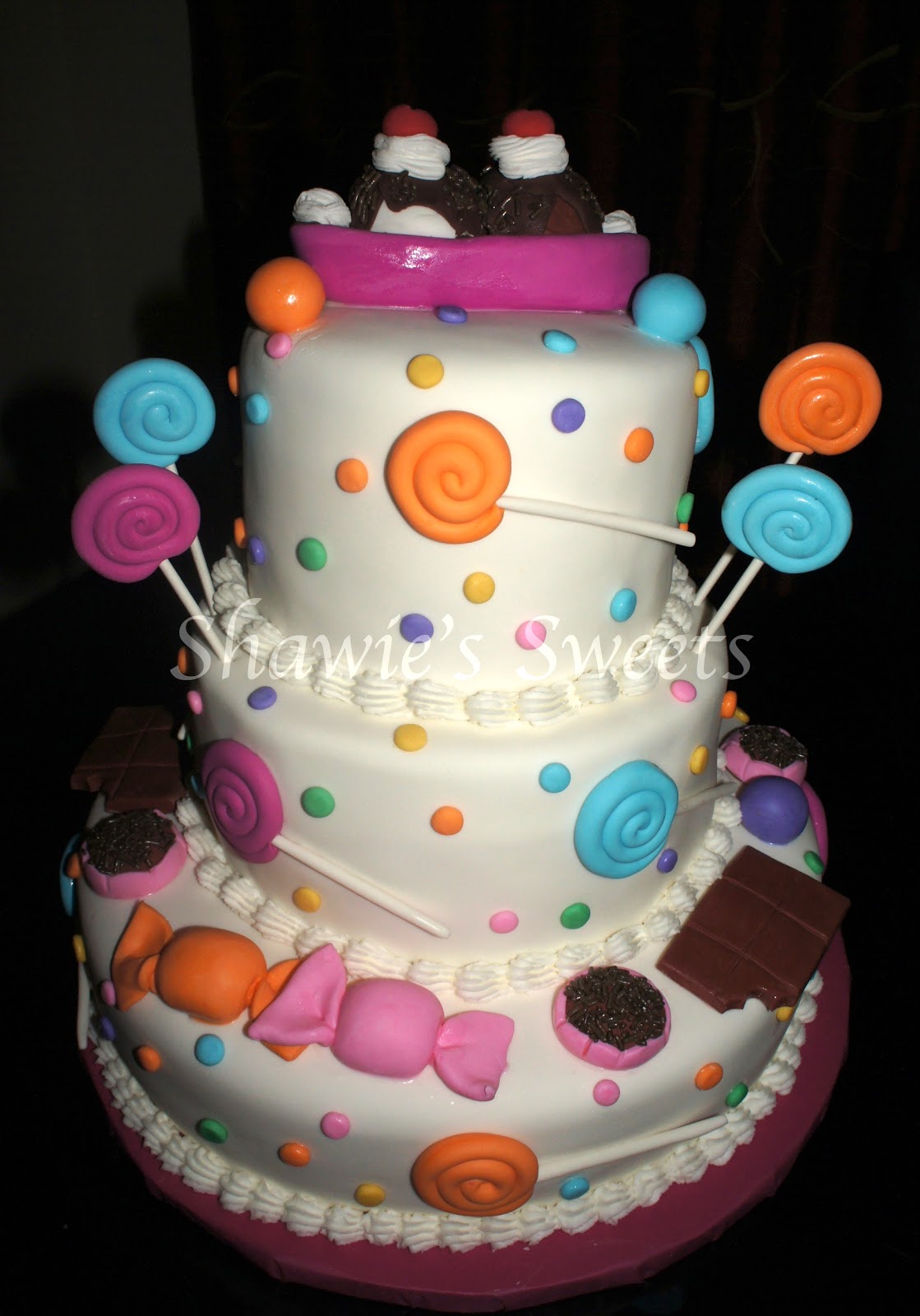 Shawie's Sweets: Candy & Sweets Cake