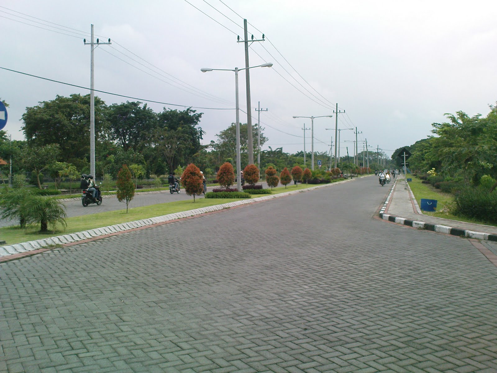 Coretannya BRILIANTA: Sekilas Tentang Kampus ITS Surabaya (Institut ...