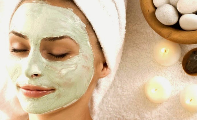 6 Cara Benar Memakai Masker Wajah | BlogDokter