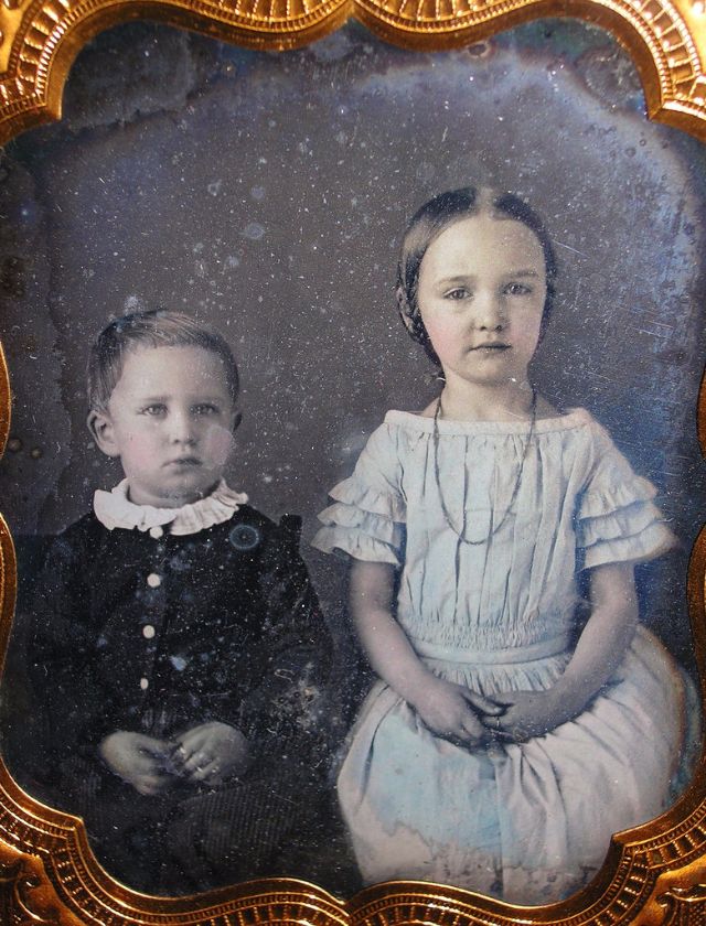 Early Tinted Photography – 25 Stunning Hand-Coloring Photographs of ...