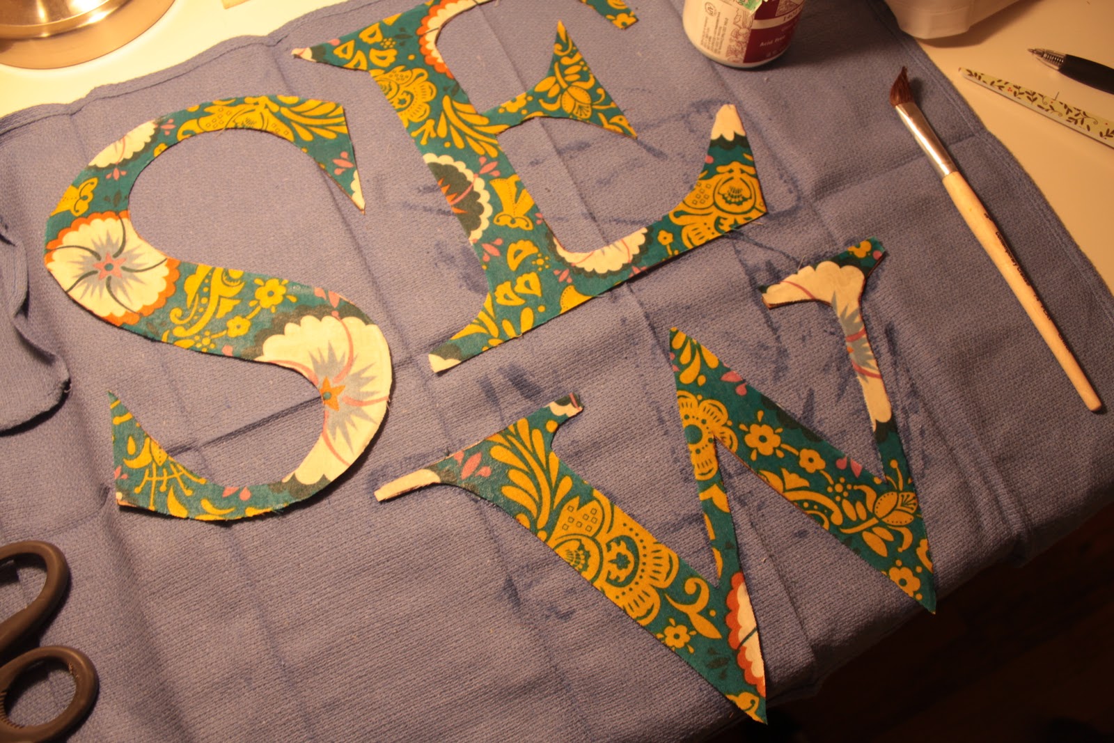 Sew Much Sunshine [to the square inch]: Tutorial: Fabric Covered Letters