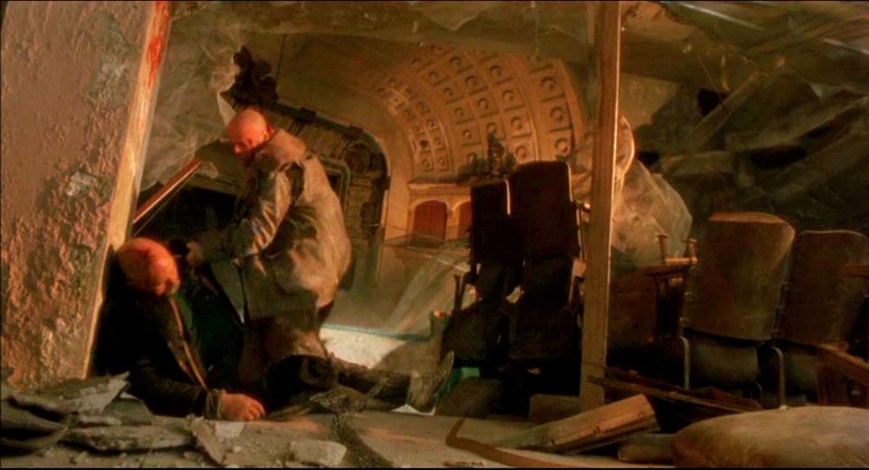 Movie Tourist: 12 Monkeys (1995)