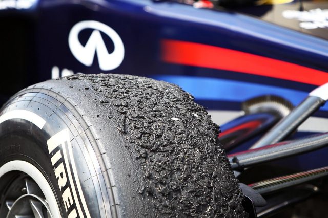 Jenis - Jenis Ban Yang Digunakan Pada Mobil Balap F1 - lks otomotif
