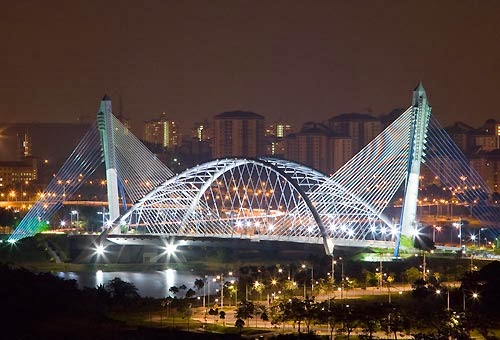 I 10 ponti moderni più strani del mondo