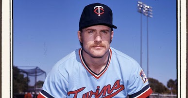 WHEN TOPPS HAD (BASE)BALLS!: MISSING IN ACTION- 1977 JOE DECKER