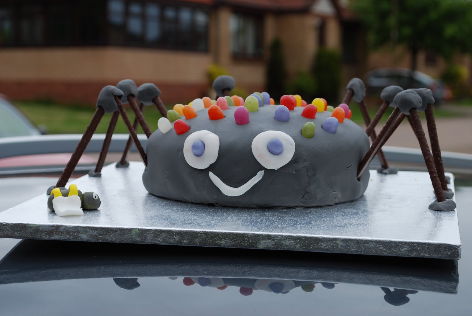 Simple Spider Birthday Cake ~ Heavenly Handmades