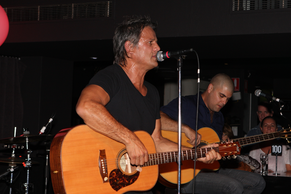 Celebrity News Media: Jon Stevens plays Blue Beat club, Double Bay, Sydney