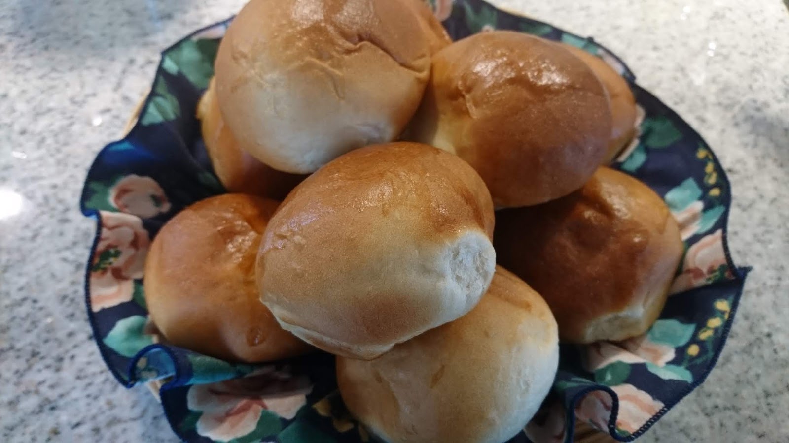 Kitchen of Kiki: Classic buns