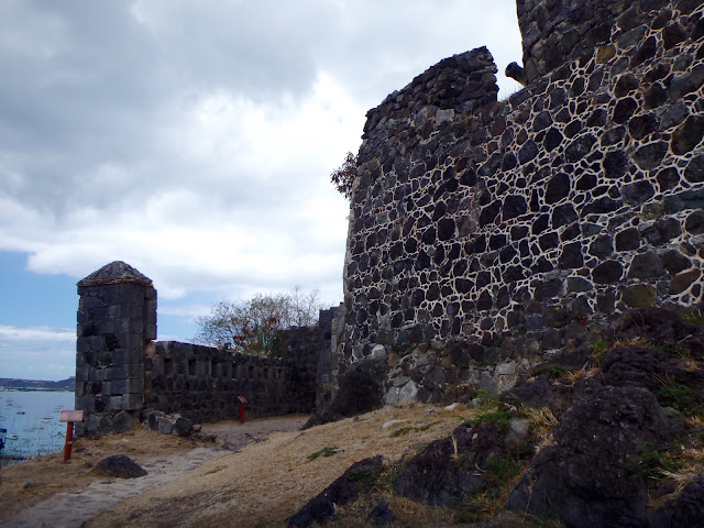 Things we did today...: Must Get Off The Boat... Fort Louis