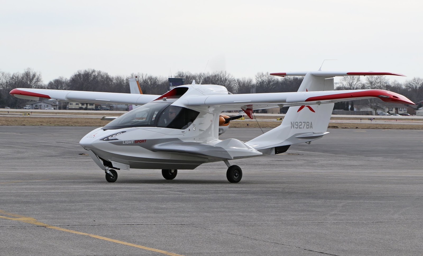 The Aero Experience: ICON A5 Amphibian Makes Splash In St. Louis This Week