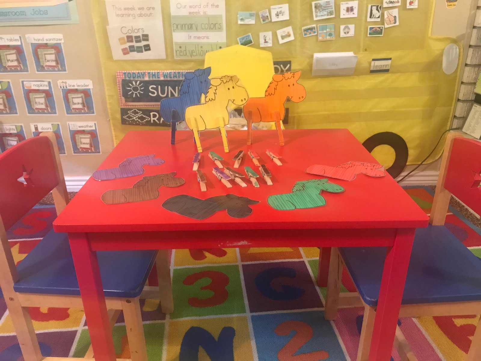 Lisa's Littlest Learners: Colors