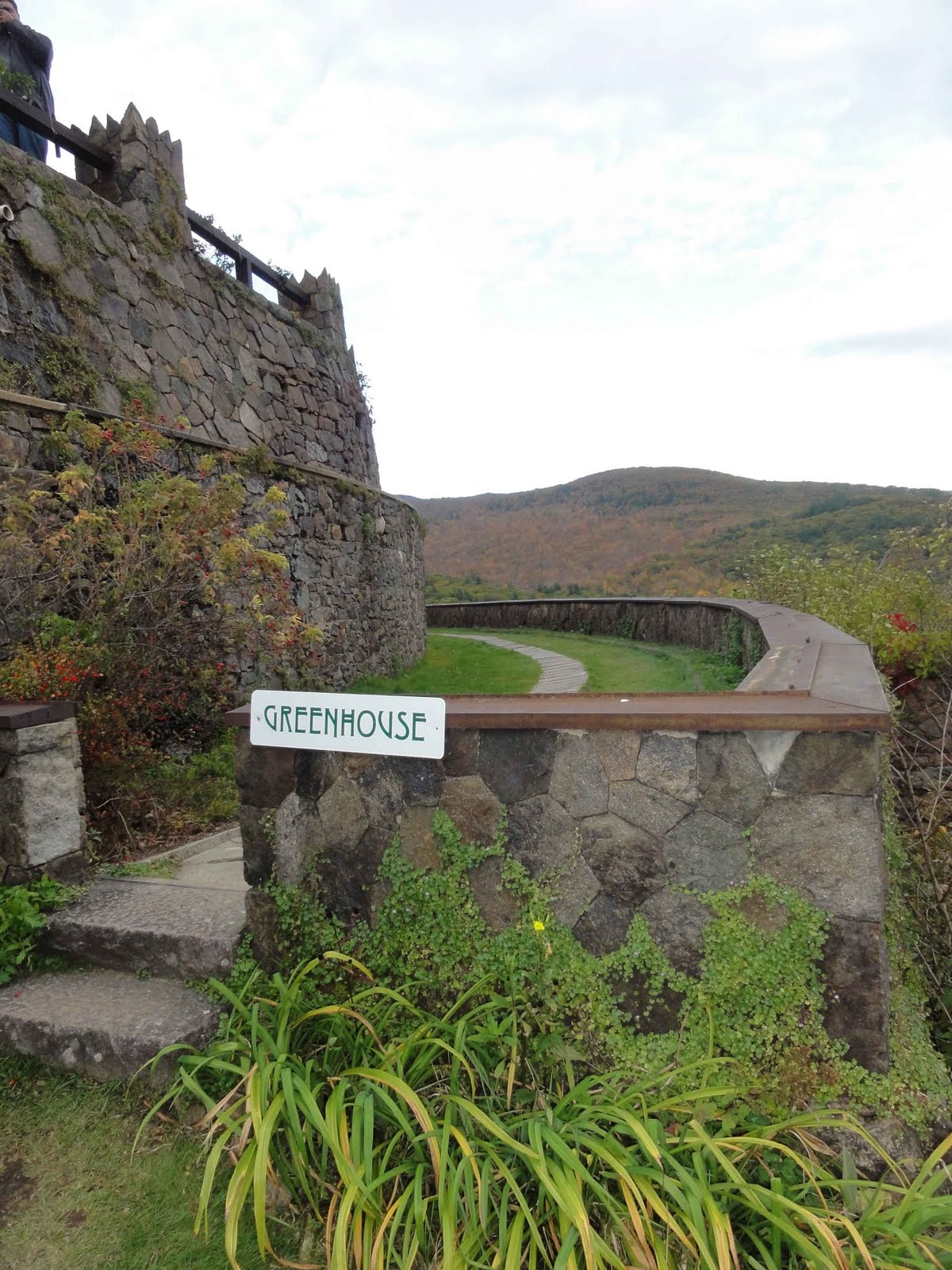 voss adventures: Lucknow Castle in the Clouds, New Hampshire