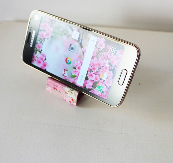 Original base de celular hecha con clips ~ Mimundomanual