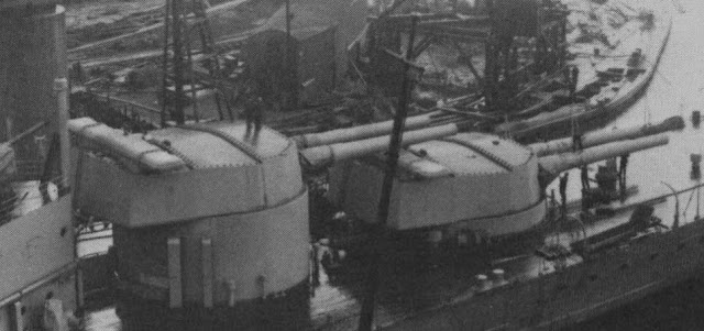 Build HMS Hood: X and Y Turrets