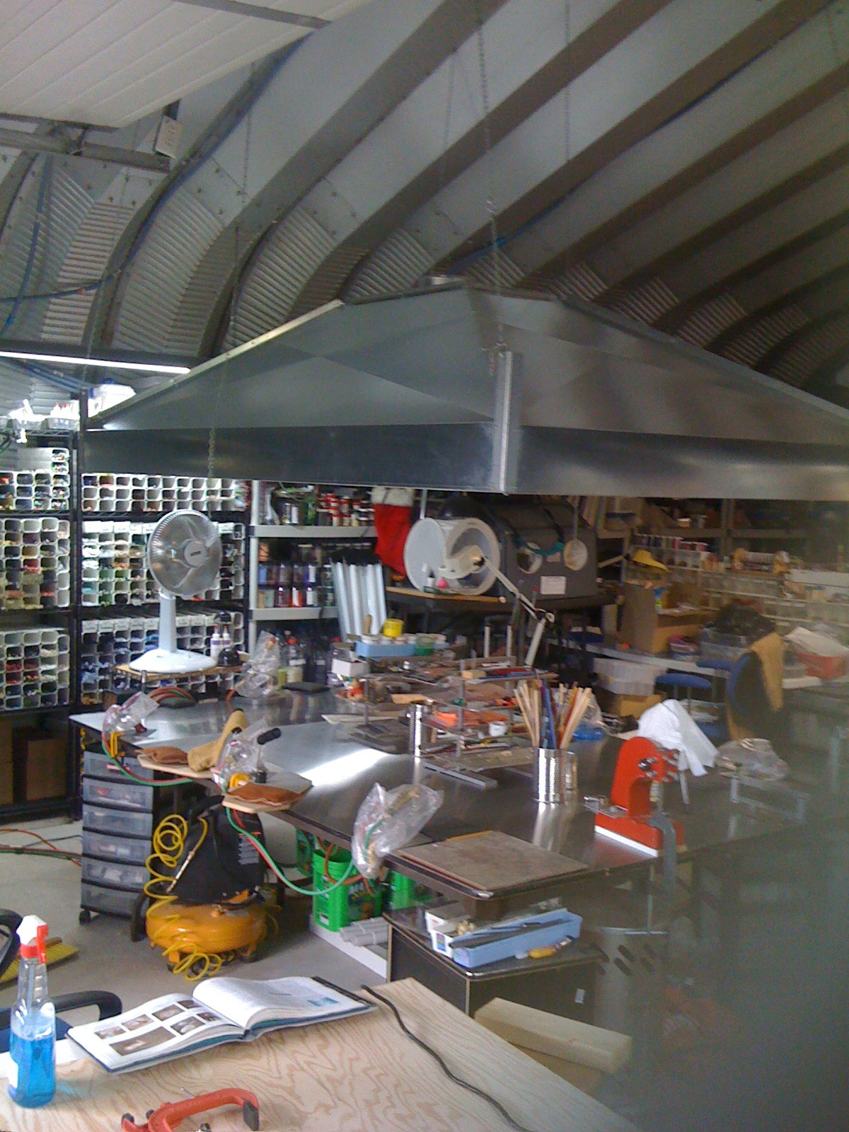 DEBORAHREAD.COM: New Studio Vent Hood