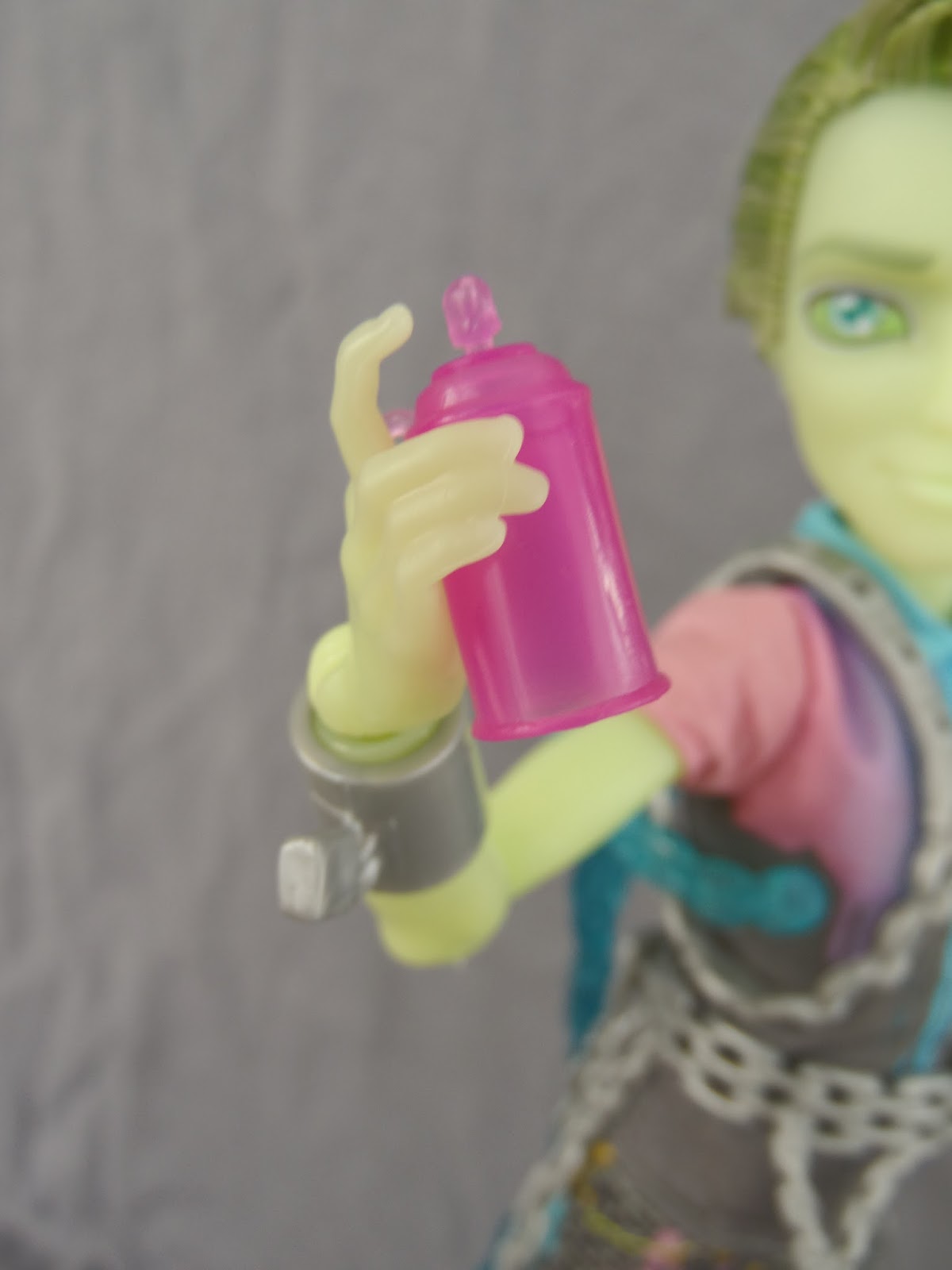 Christina Articulates: 'Haunted' Porter "Paintergeist" Geiss