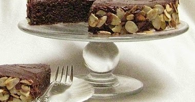 Delightful Repast: Reine de Saba - Chocolate Almond Cake
