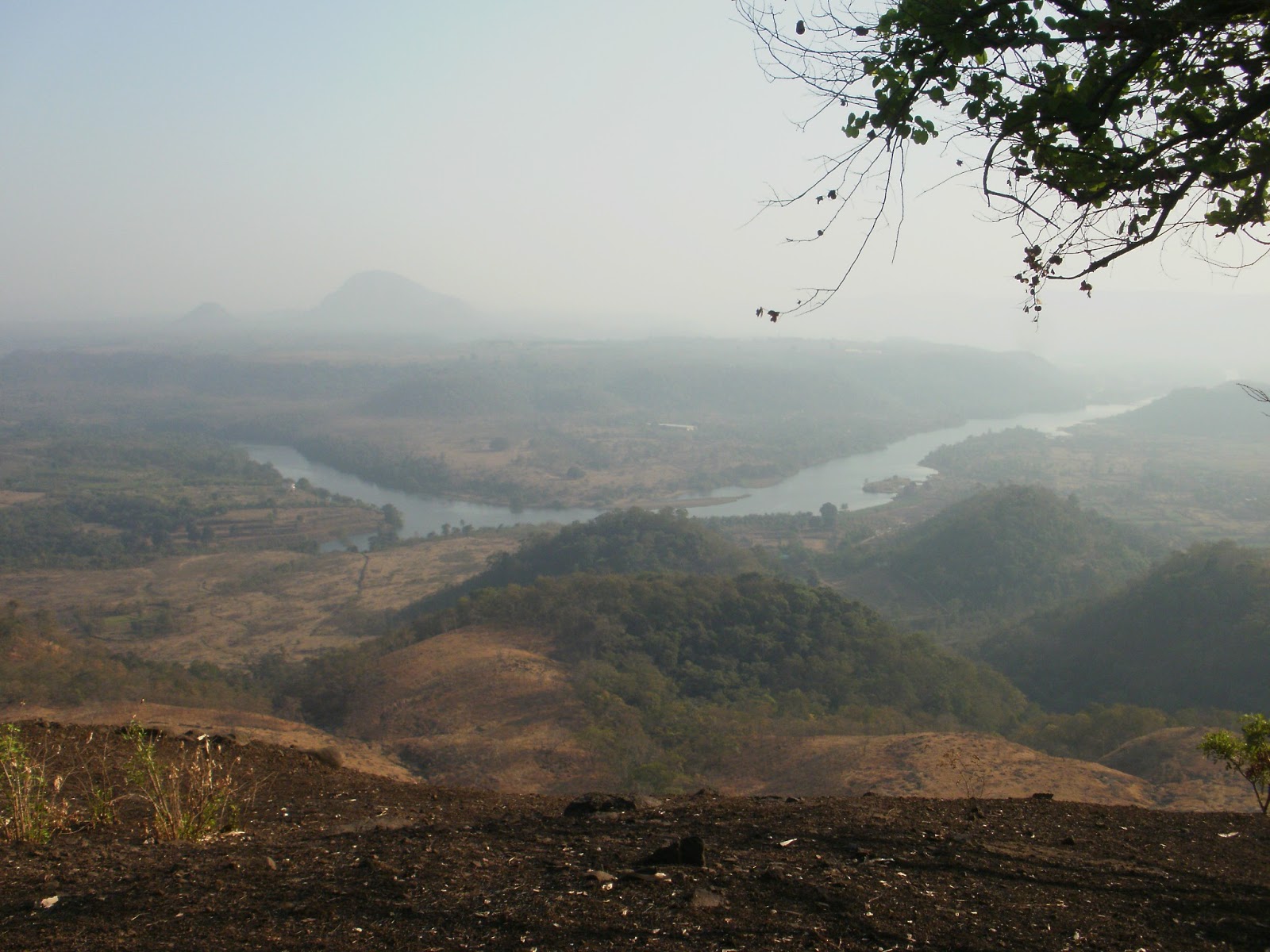 Anurag's Corner: AvchitGad-Birwadi Fort-GhosalGad-TalaGad-Kuda Caves ...