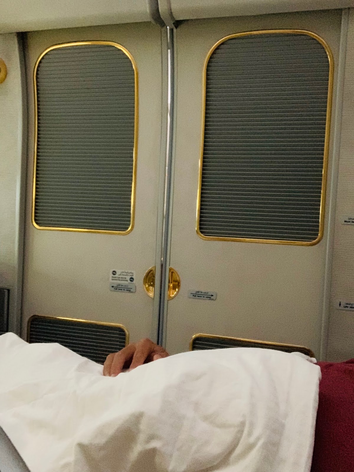 Review: Emirates EK417 First Class Boeing 777-300ER Sydney to Dubai ...