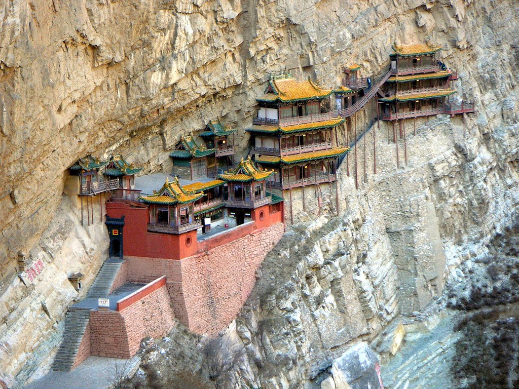 Monasterio de Datong, un templo de madera colgado de la roca que revela ...