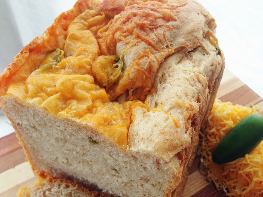 The Best Mom on the Block: Cheddar Jalapeño Bread