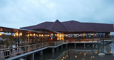 49+ Rumah Kayu Diatas Air, Yang Nyaman!