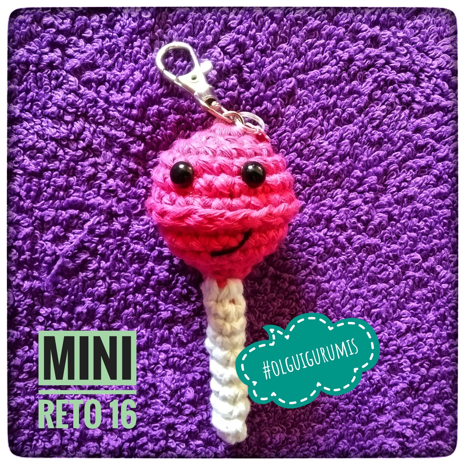 Más llaveros a crochet