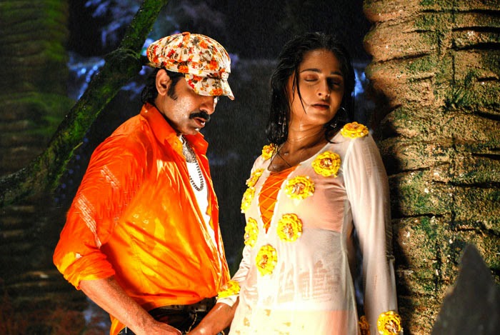 Anushka Shetty Hot Romance with Raviteja At Baladoor Movie