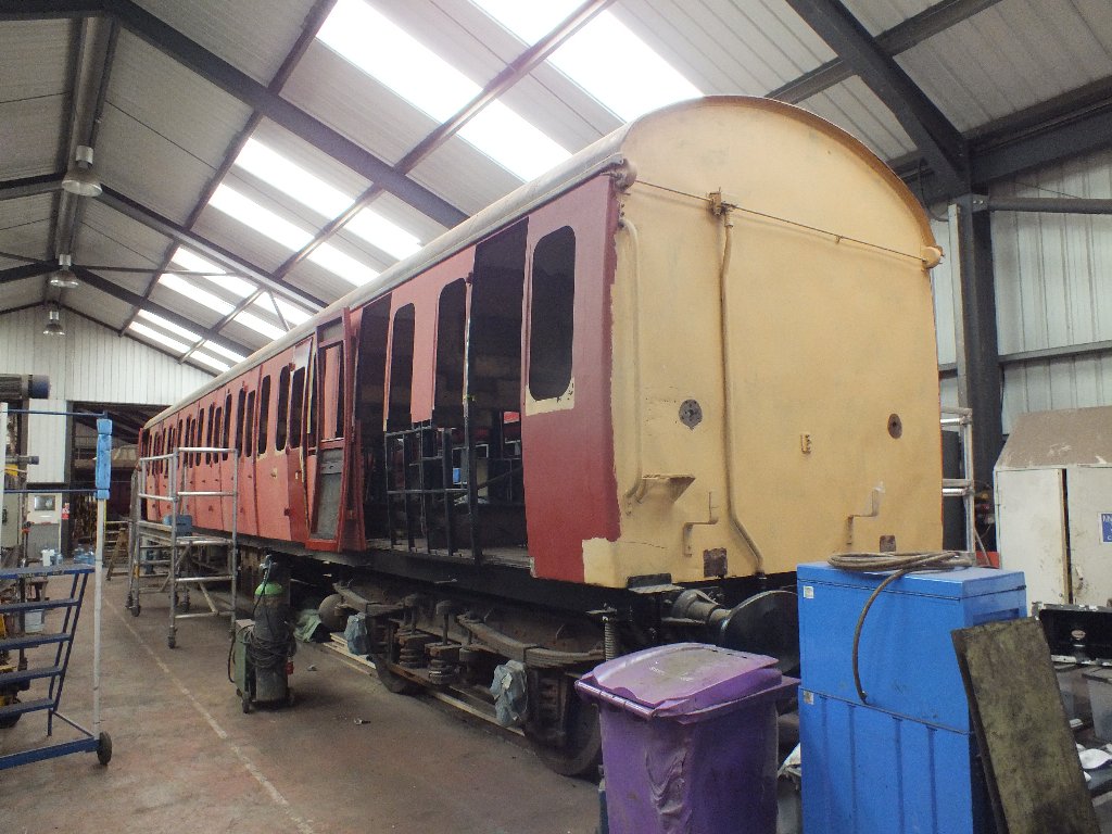 Carriage & Wagon News: COMPLETION SPECIAL: Mark 1 Suburban Third W46139