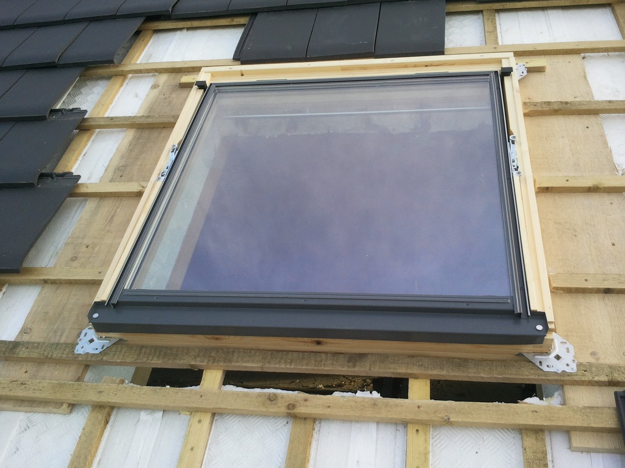 CONSTRUCTION EUROMAC2 2012: 53 POSE VELUX TRIPLE VITRAGE