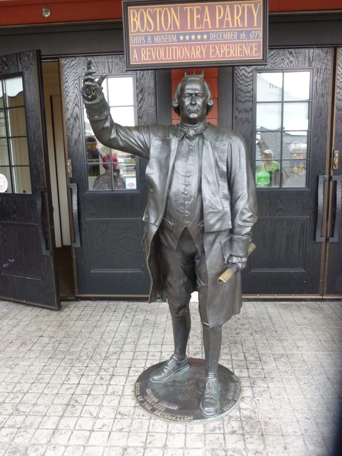Photo-ops: Statue of Historical Figure: Samuel Adams - Boston, MA