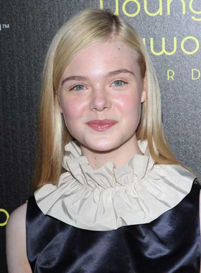Super Hollywood: Elle Fanning Hairstyles