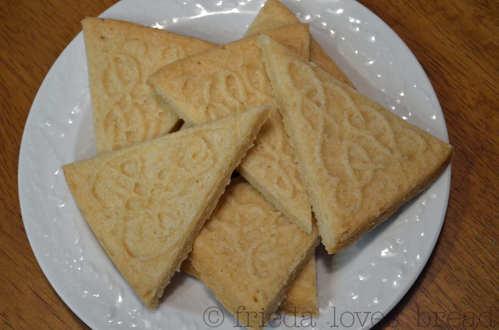Frieda Loves Bread: Buttery Celtic Knot Shortbread Cookies