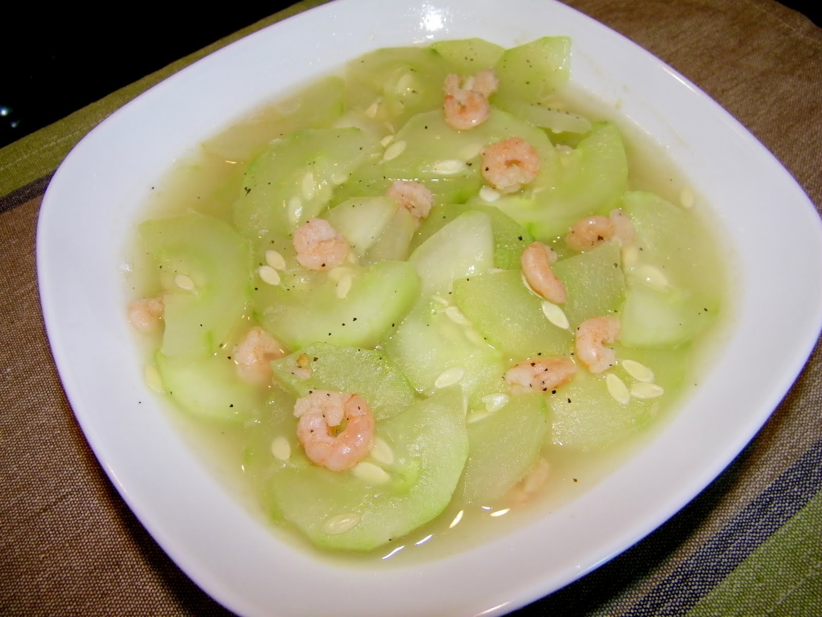 Little Bellevue Kitchen: Stir Fried Cucumber with Prawns