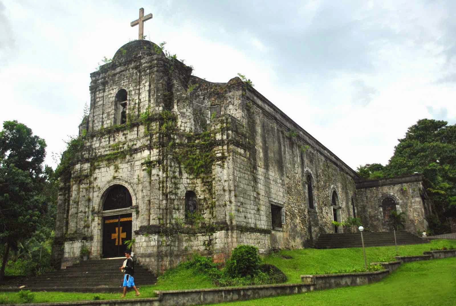 walking distance & et cetera -: St.John the Baptist,Bato,Catanduanes